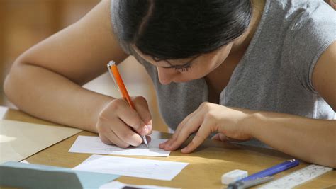 Усвојена одлука Ђацима из Београда и ове године по 20 000 динара кад почиње исплата — Rt Balkan