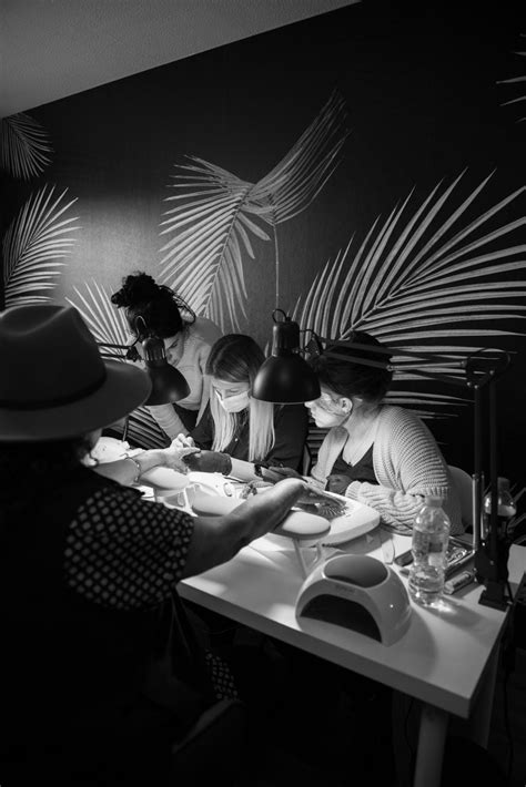 Goddess Nail Tech Training Studio 💜🖤 Kineticsromania