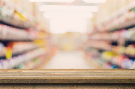 쇼핑몰에서 흐릿한 배경에 나무 테이블 상단 몽타주 제품을위한 공간 0명에 대한 스톡 사진 및 기타 이미지 0명 공란 구매 Istock