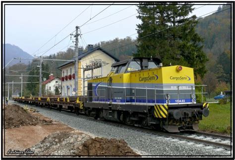 Cargo Serv Diesellok 1504.03 steht im Bahnhof Goisern - Jodschwefelbad ...
