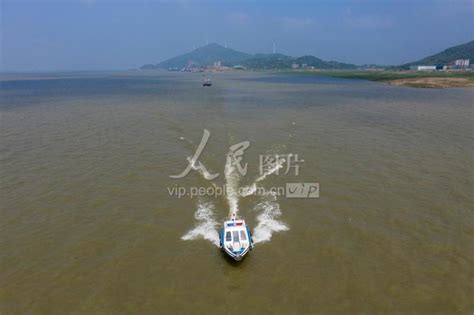 江西都昌：护渔队助力鄱阳湖“十年禁渔” 人民图片网