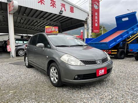 中古車 一手車~低里程~頂級 Ikey 恆溫~車況佳~大空間五門小車~~市區代步的最佳選擇~可全額貸款~歡迎來賞車~nissan 日產