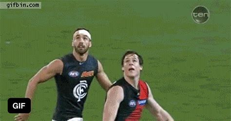 This Is Called A Specky In Afl And Its Legal 9gag