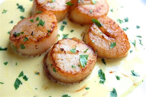 Pan Seared Scallops With Saffron Sauce Paleo Grubs Recipe Scallop