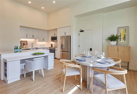 Upscale Senior Living In Woodland Hills Ca 91367 The Variel