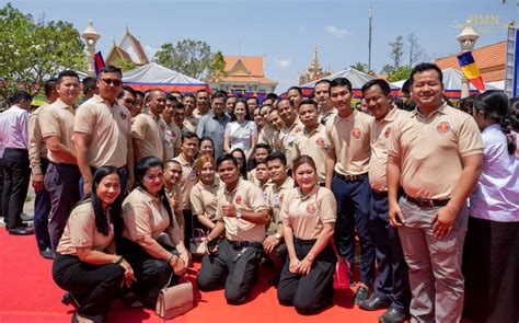ឯកឧត្តមបណ្ឌិត ហ៊ុន ម៉ាណែត៖ សម្តេចតេជោ ហ៊ុន សែន ប្តេជ្ញាបន្តកសាង