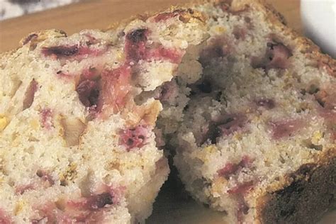 Quick And Easy Cranberry Nut Bread Recipe Ocean Spray®