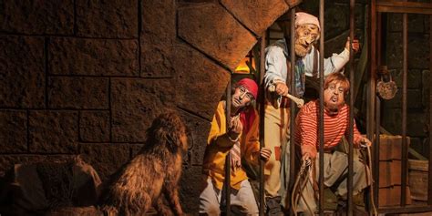 Pirates Of The Caribbean Evacuation Goes Viral Amasses 12 Million