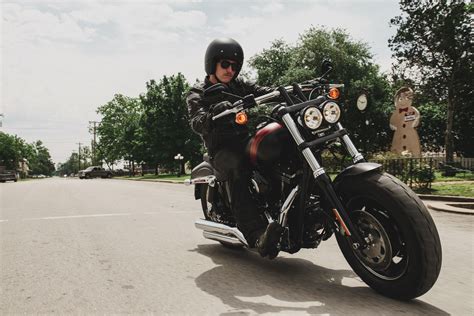 Motorrad Vergleich Indian Scout 2018 Vs Harley Davidson Dyna Fat Bob