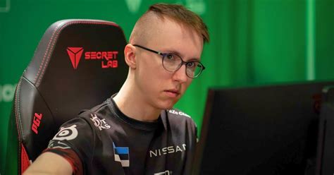 Ropz Counter Strike 2 Settings Crosshair Viewmodel Config More