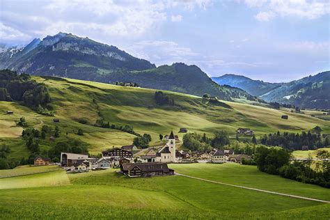 Online Crop Concrete House Along The Palins Swiss Hd Wallpaper