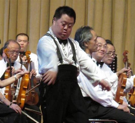 曾经风光无限的“天才指挥家”舟舟，被拆穿后，后来过得如何？音乐世界人们