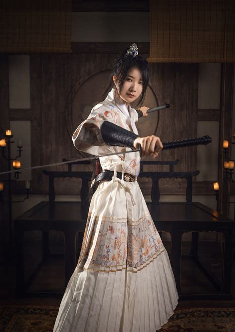 Assassination Uni Sex 4 Pieces Embroidered Flying Fish Hanfu 刺诏