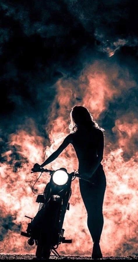 Pin De Tammy DFonseca En Motorcycle Photo Shoot Mecanica De Motos Mujeres En Moto