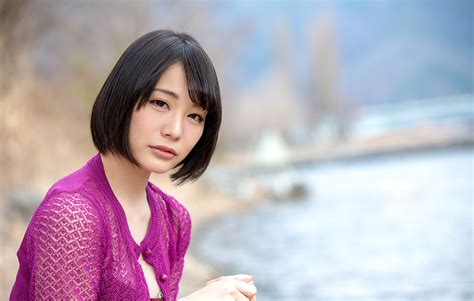 Airi Suzumura Pics Gallery