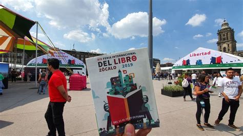 Inicia la 19 Feria del Libro en el Zócalo Proceso