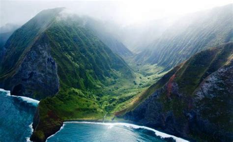 25 Astonishing Hawaiian Landscapes