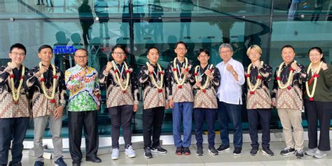Foto Tim Siswa Indonesia Raih 4 Medali Ajang Olimpiade Informatika