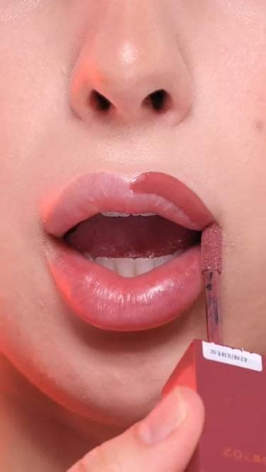 Pink Lipstick Swatch Of Maybelline 110 Awestruck Vinyl Lipstick Maybelline Lipstick