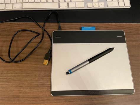 Wacom Intuos Pen And Touch Small