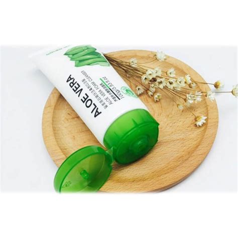Пенка для умывания Bioaqua Refresh Moisture Aloe Vera Foam Cleanser