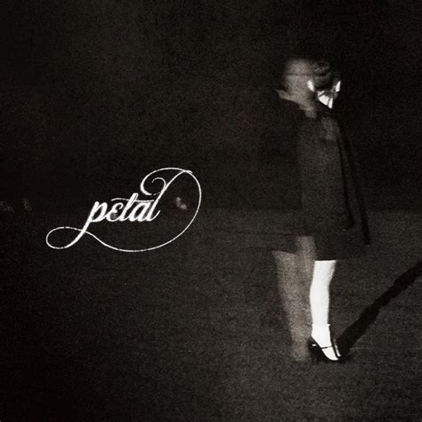Ariana Grandes New Album “petal” Has 12 Tracks
