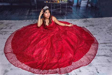 Quinceañera Photoshoot Poses