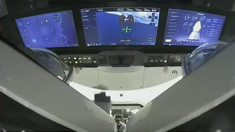 Cuatro astronautas regresan de la Estación Espacial en una Crew Dragon