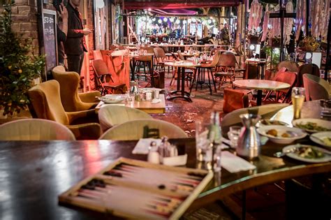 Chaos In Tel Aviv Cafe As Womans Screams At Cockroach Spark Fears Of
