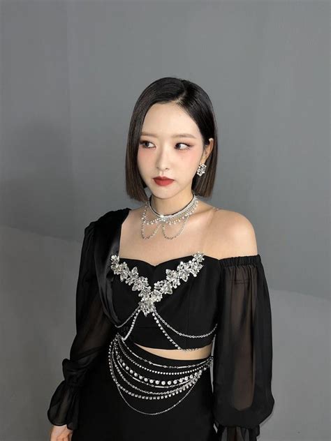 220920 Loonatheworld Olivia Hye Updates Rloona