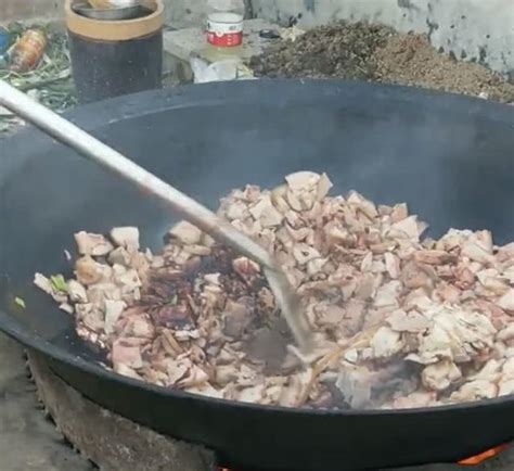農村人津津樂道的農村酒席，看完這後廚一點食慾都沒有！ 每日頭條