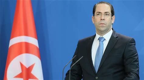 تونس الشاهد يجري تعديلا وزاريا يشمل 13 حقيبة