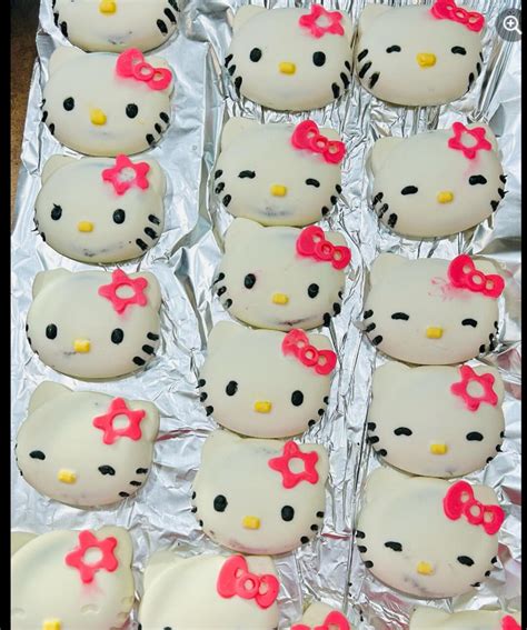 Hello Kitty And Customized Chocolate Covered Oreos Etsy