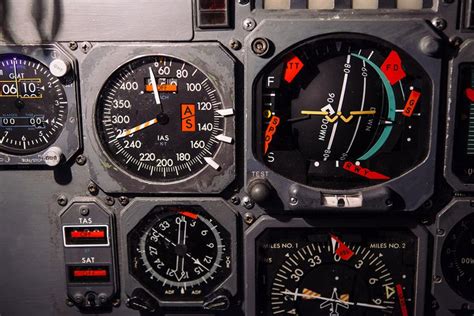 Basic Flight Instruments The Altimeter