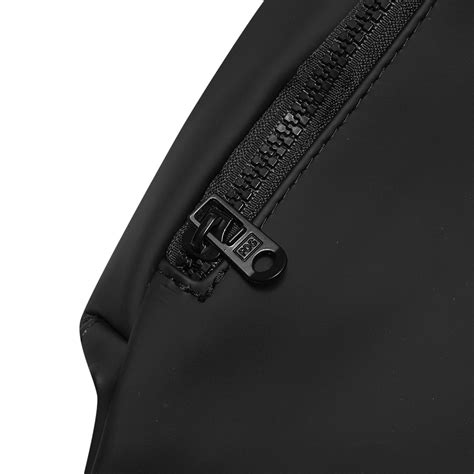 Fog Essentials Solid Logo Crossbody Bag Sangkil