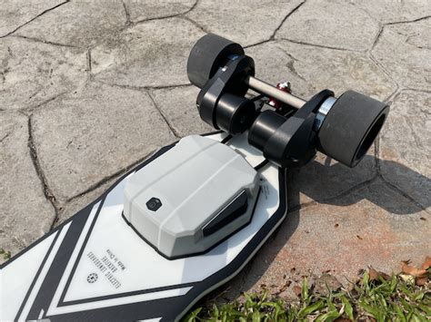 Backfire Zealot X Review: A Premium Electric Skateboard - Electric ...