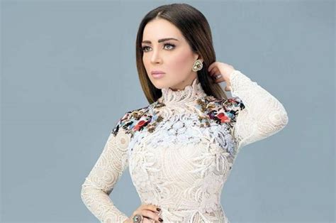 خاص لها بعد ظهورها الأخير مي عز الدين تعلن عن مفاجأة جديدة