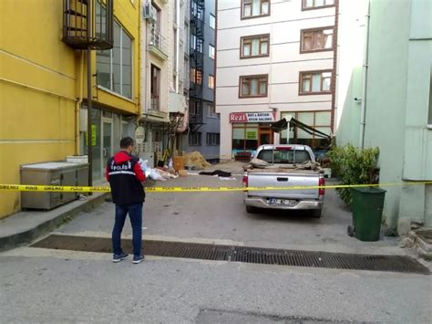 Otelin Penceresinden Düşen Genç Hayatını Kaybetti Son Dakika