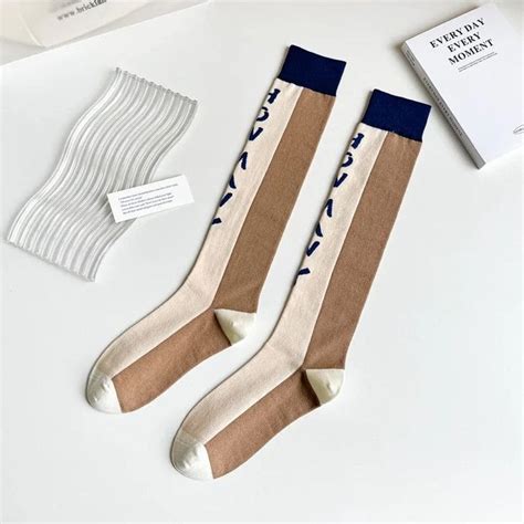 Chaussettes mi mollet rétro polyvalentes coréennes à la mode et minces