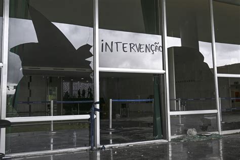 Empresas De ônibus Levaram Bolsonaristas Ao Df Por Preços Muito Abaixo