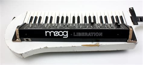 Matrixsynth Vintage Moog Liberation Synthesizer Keytar Synth Rare White Finish Sn 3276 And 3083
