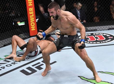 MMA Szymon Kołecki rozbił Akopa Szostaka na KSW drugi znaczący triumf Mateusza Gamrota