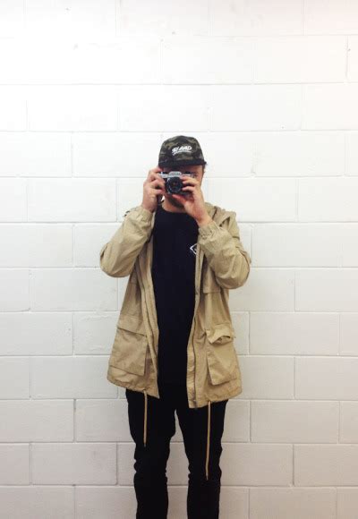 rago: Photo