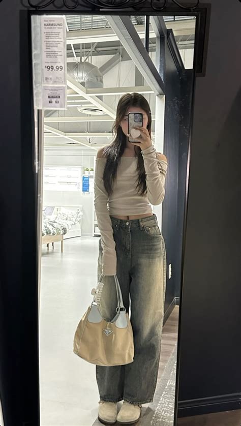 娜娜 ྀི Adlı Kullanıcının 娜娜 23 Panosundaki Pin Stil Kıyafetler Moda