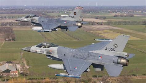 Перша група українських пілотів завершить навчання на F 16 у США до літа Amazing Ukraine