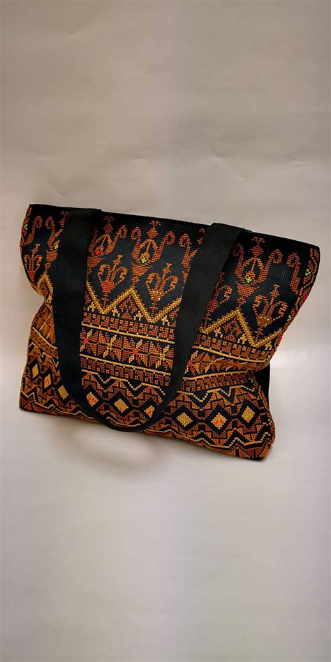 Embroidered Handbag With Zipper Hadeel Fair Trade Palestinian Crafts