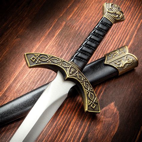 Sir Lancelot Round Table Fantasy Dagger Knives And Swords At