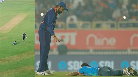 Ind V Nz 2021 Watch Fan Bows Down To Rohit Sharma After Breaching