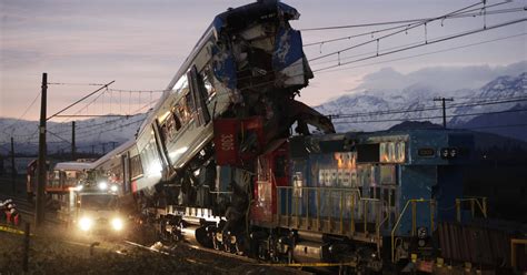 El Choque De Trenes Que Ha Dejado Dos Muertos En Chile