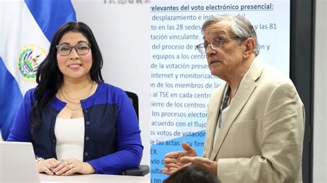 TSE recibe a INDRA con el informe final sobre la implementación del voto por internet en